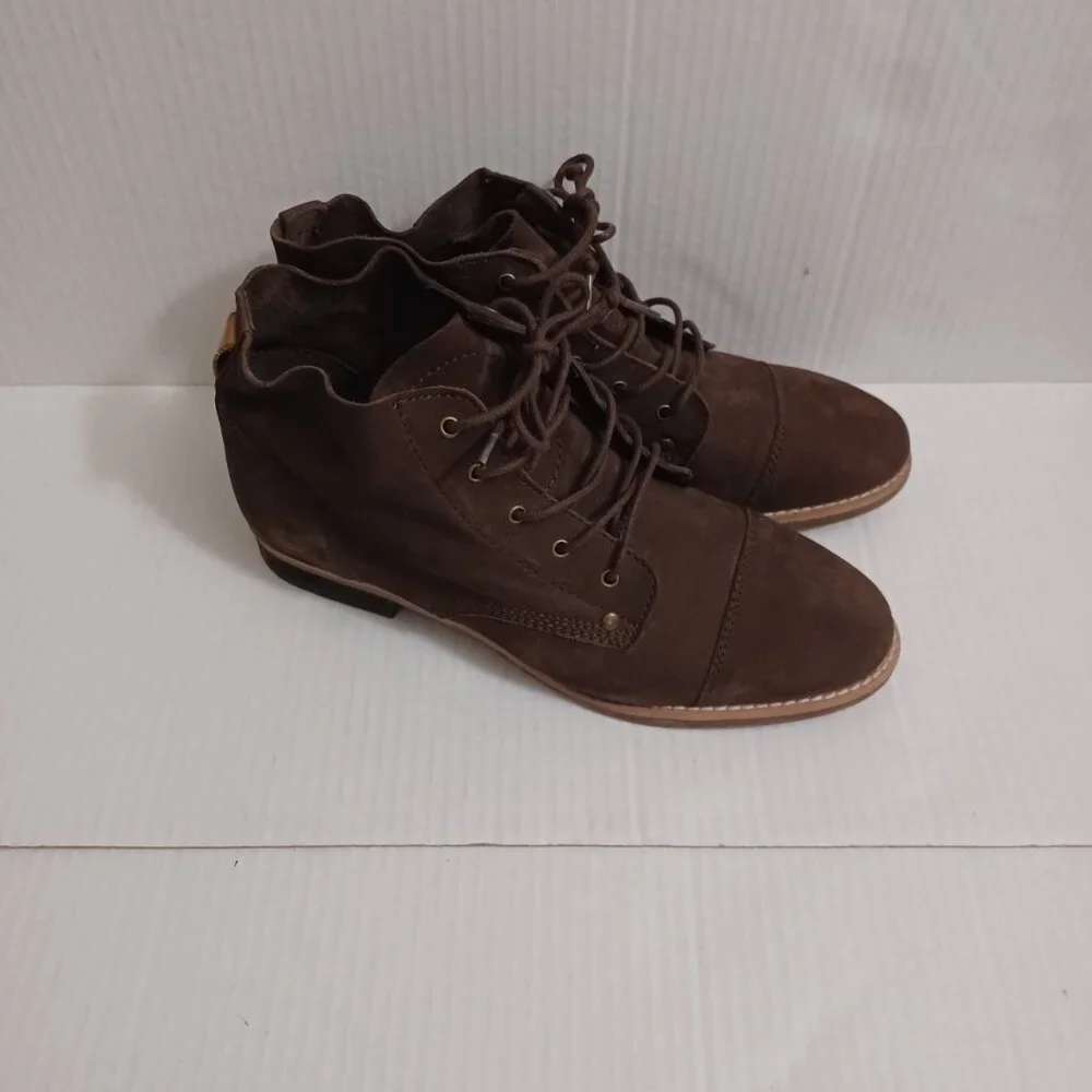Diba | Shoes | Diba Eli Lace Up Chelsea Boots Brown Suede Leather Upper ...